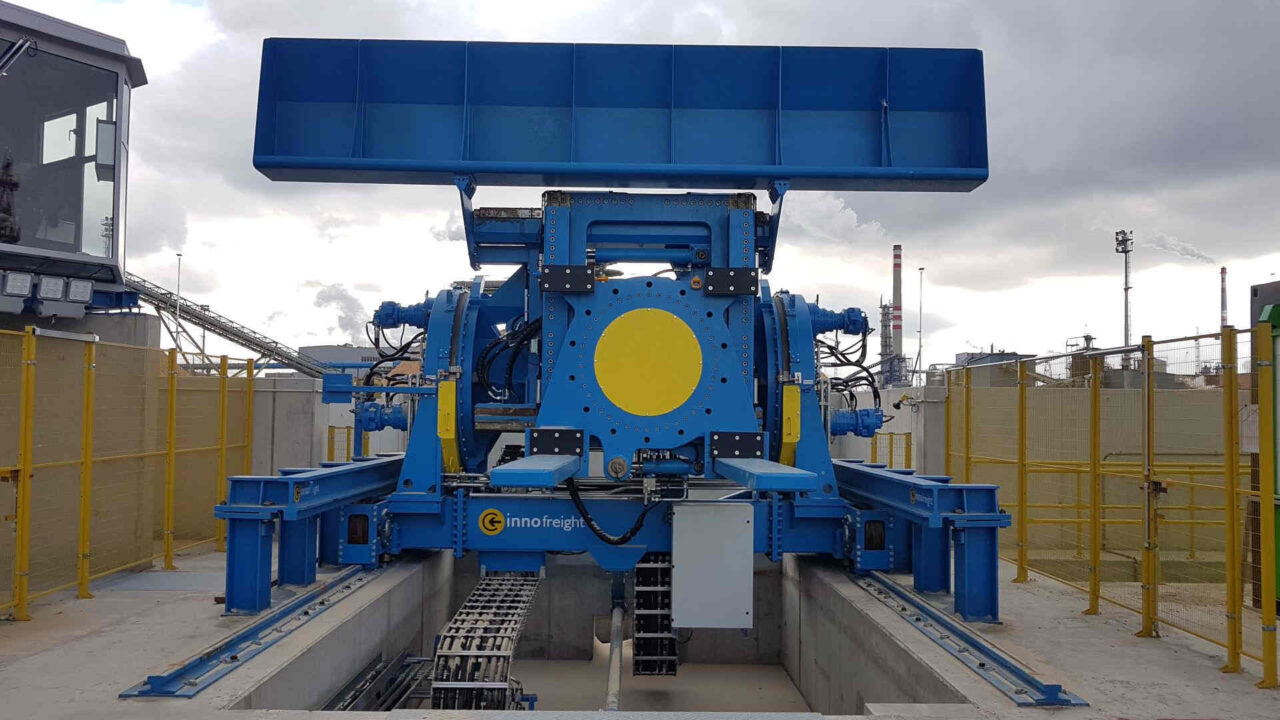 Container Tipping for Unloading Wood Chips | FMW INDUSTRIES