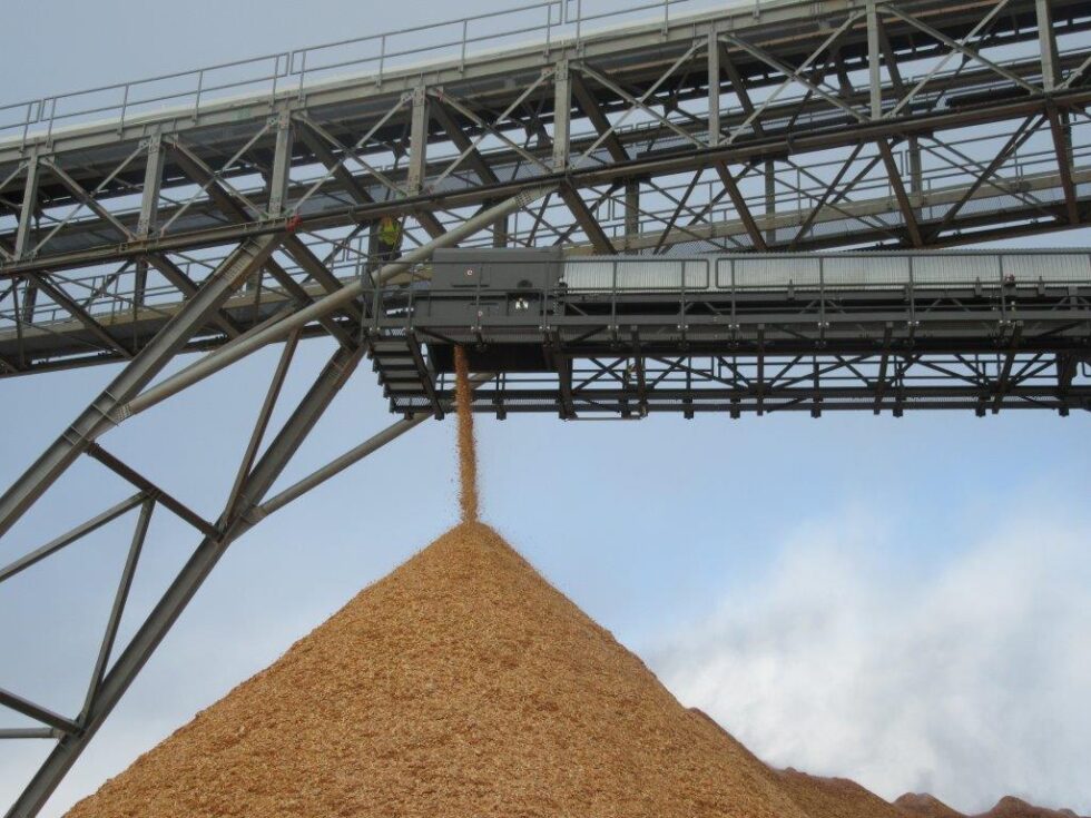 Innovative Blended-Bed Stacker/Reclaimer | FMW INDUSTRIES